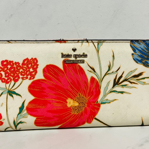 kate spade | Bags | Kate Spade Floral Wallet | Poshmark